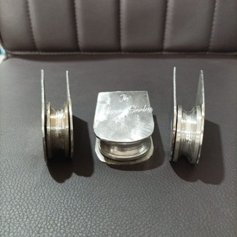 Jual KEREKAN BENDERA/KATROL 11/2 INCH STAINLESS SS 201 | Shopee Indonesia