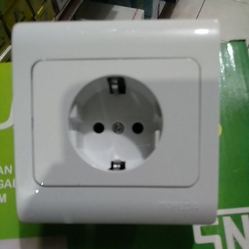 Jual SAKLAR STOP KONTAK TRIPLE TOFUDA WIDE MODEL RADIUM | Shopee Indonesia