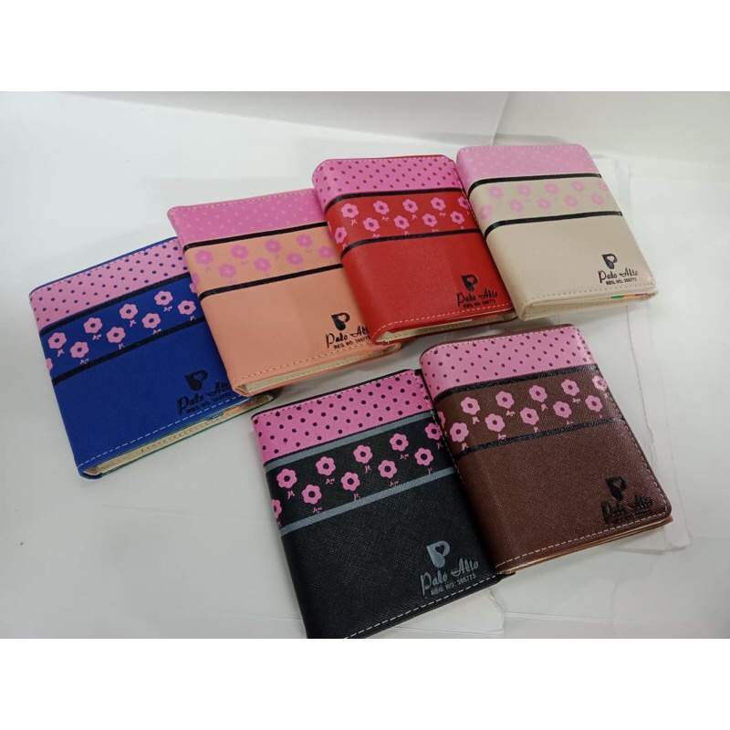 Jual Dompet lipat wanita lucu karakter dan variasi warna-warni / dompet ...