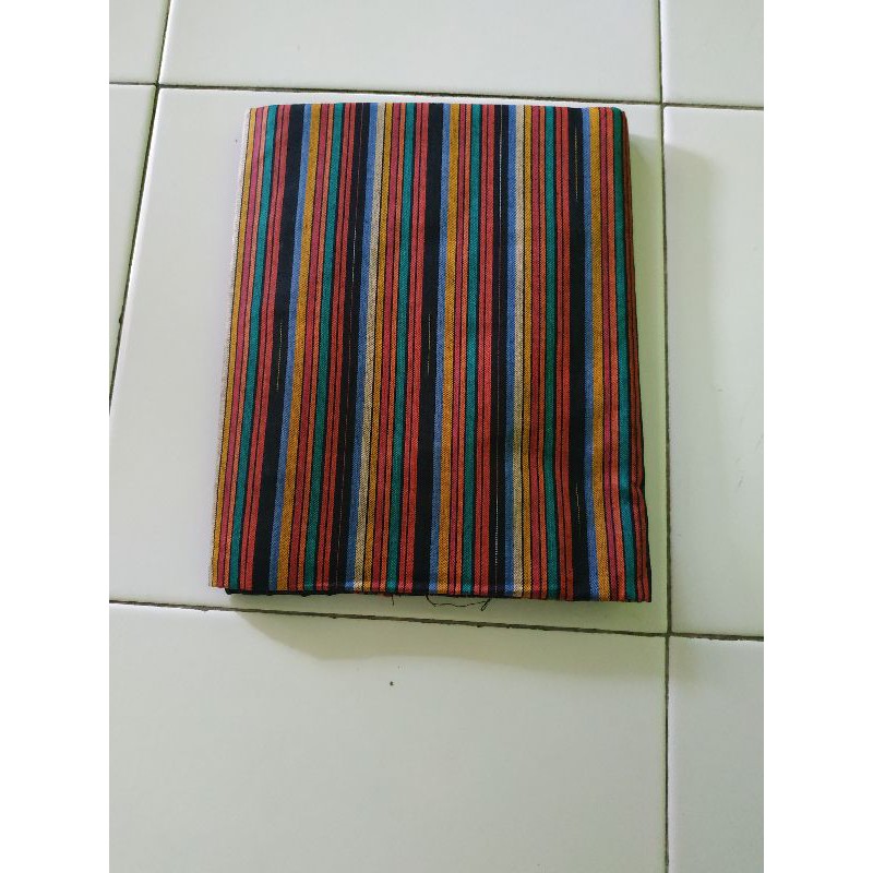 Jual Kain tenun lurik ATBM motif gradasi warna biru hitam | Shopee Indonesia