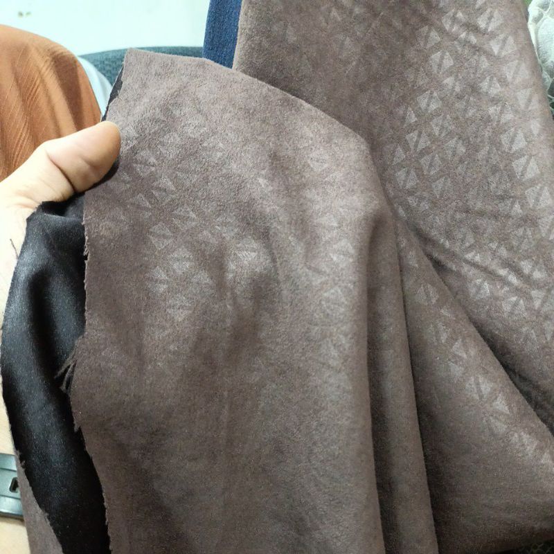 Jual kain bahan Suede embos (harga meter) | Shopee Indonesia