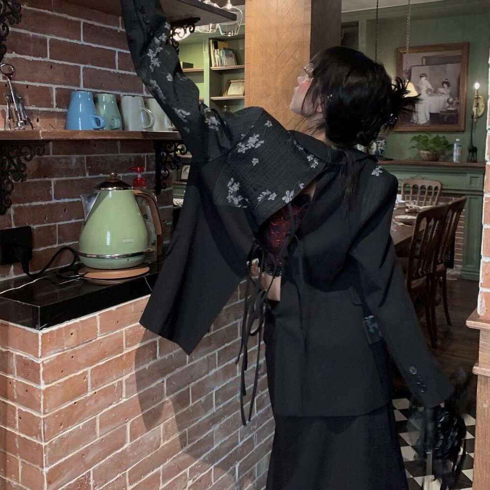 Jual Aeronna - Jas Wanita Modis Desain Retro Niche | Shopee Indonesia