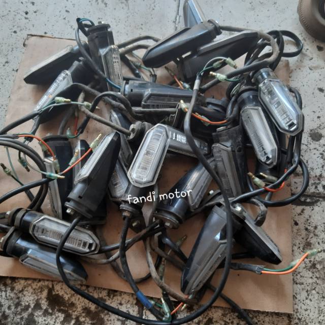 Jual Lampu sein reting new cb 150r cb150r cb150 r led | Shopee Indonesia