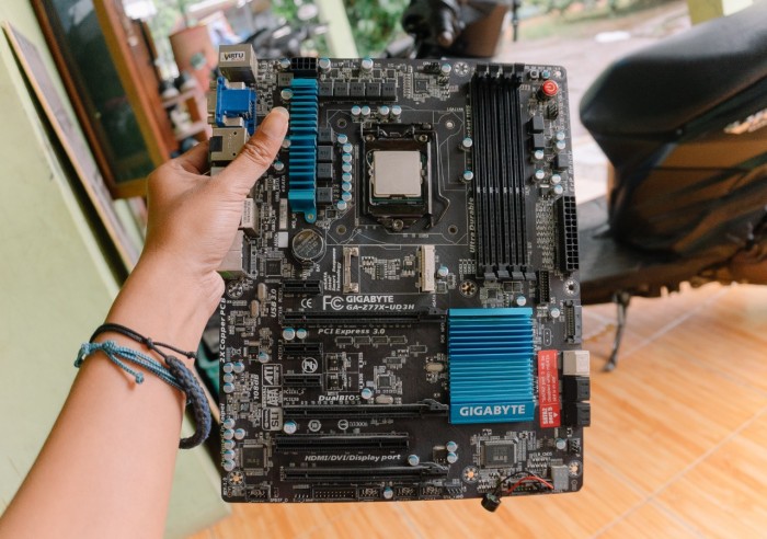 Jual Motherboard Gigabyte z77x ud3h soket 1155 sandy ivy | Shopee Indonesia
