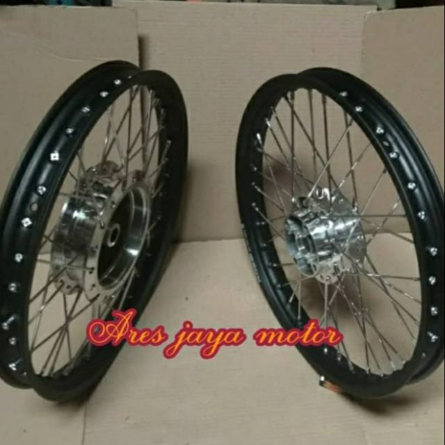 Jual Velg v Rossi ring 17 untuk motor beat dan Vario | Shopee Indonesia