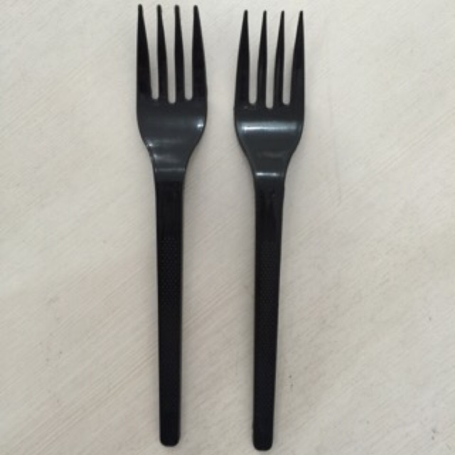Jual Garpu Makan Hitam Minimalis | Garpu Makan Plastik (isi +/-25 pcs ...