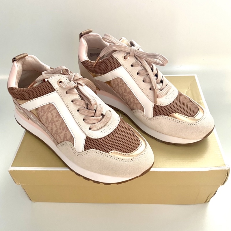 Jual Sepatu M* Wilma Trainer Suede Soft Pink (New in Box) | Shopee ...