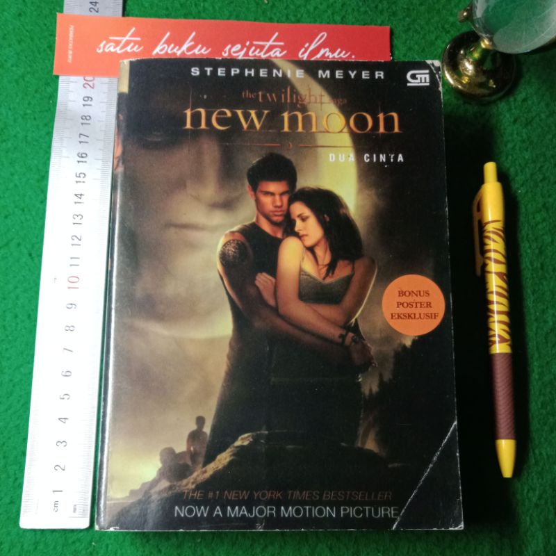 Jual Buku Novel terjemahan the twilight Saga new Moon by Stephanie ...