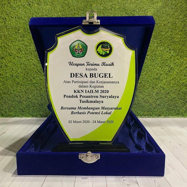 Jual plakat full color plakat akrilik desain terbaru full warna plakat ...