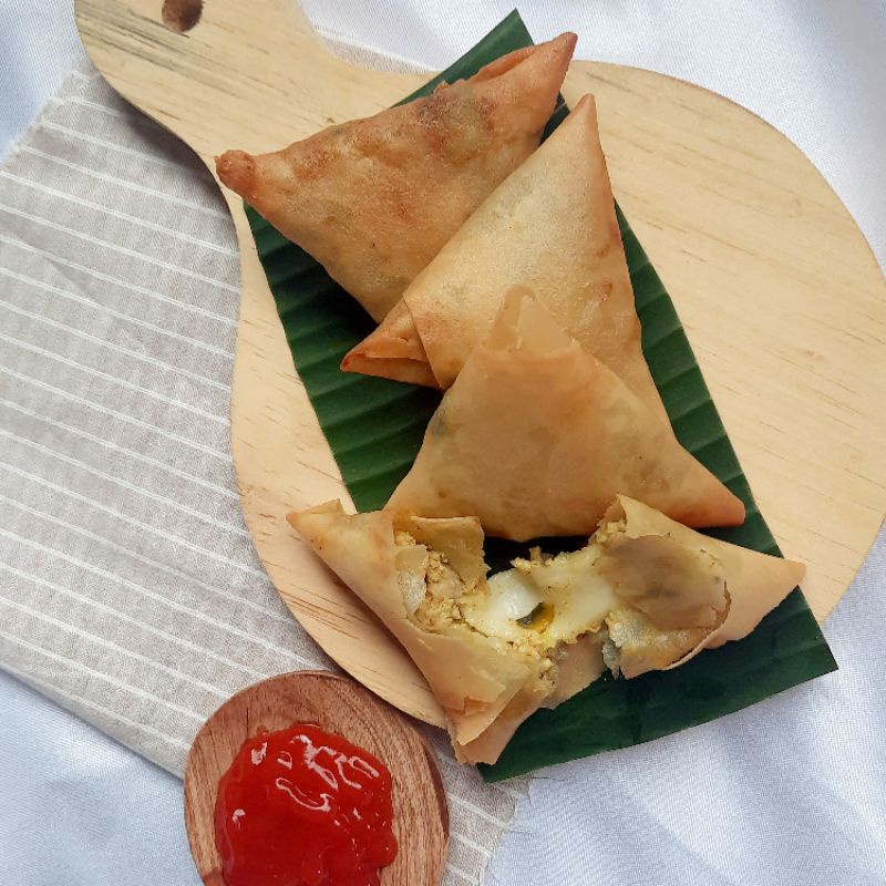 Jual Chicken Samorella isi 8/ Samosa Mozzarella/ Samosa Ayam/ Samosa ...