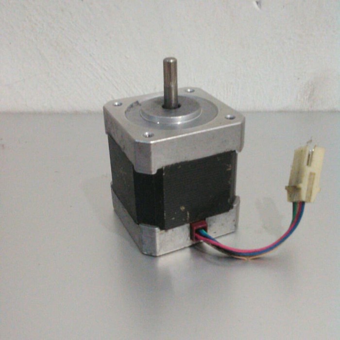 Jual 42 Stepper Motor Nema 17 Vexta C6957 5 Phase 0.72 Deg/Step ...