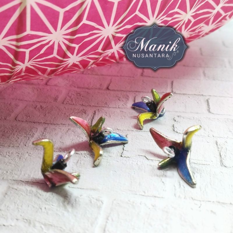 Jual Manik Nusantara Charm 3D Burung Crane Origami | Shopee Indonesia