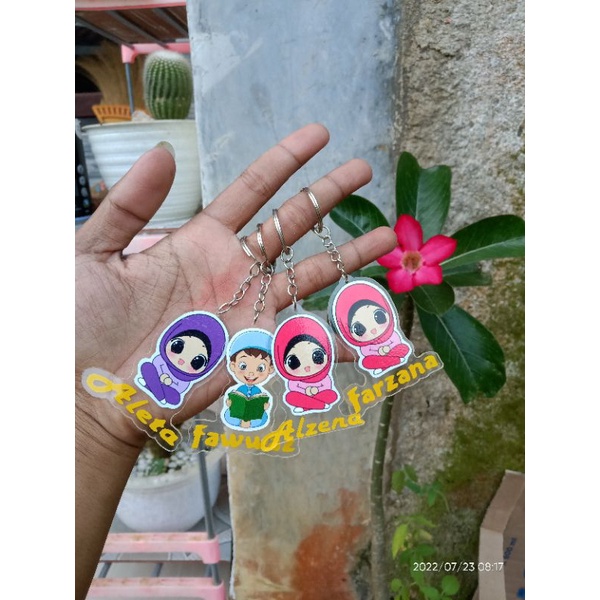 Jual Gantungan kunci karakter anak SOLEH/SOLEHAH gambar bolak balik ( 2 ...