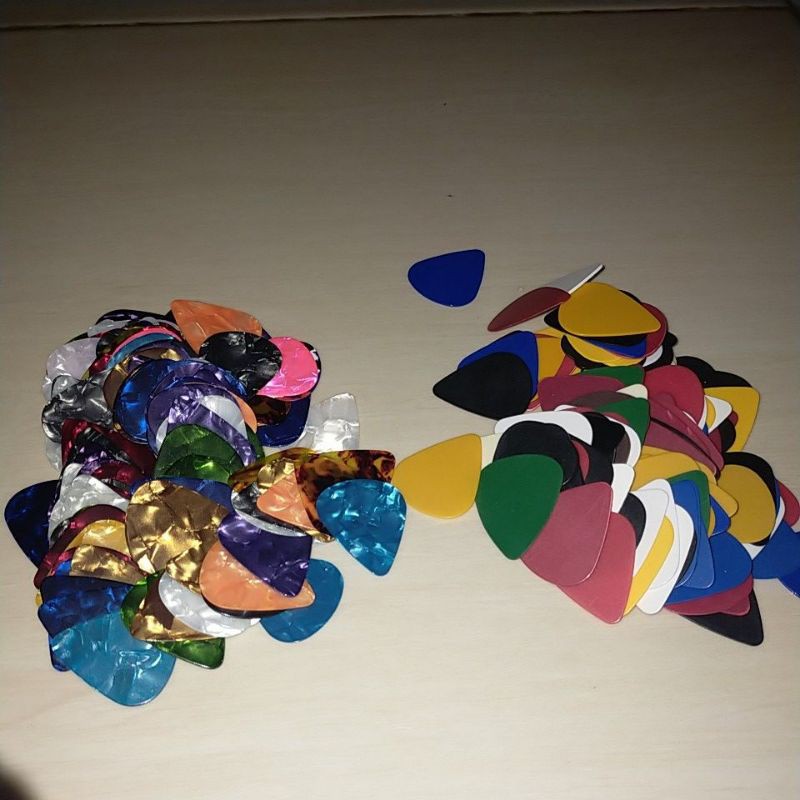 Jual Pick/ pik gitar satuan,eceran polos, satu buah | Shopee Indonesia