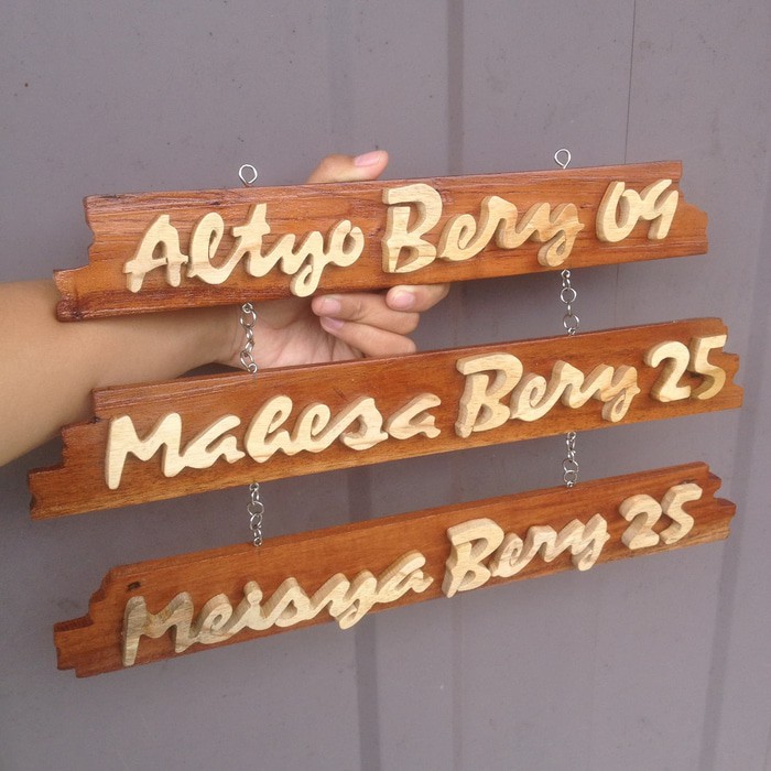 Jual Hiasan dinding tiga rantai nama. Bahan kayu jati. Handmade&hd1834 ...