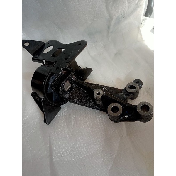 Jual Engine mounting kiri agya ayla engine monting agya ayla 2015 up ...
