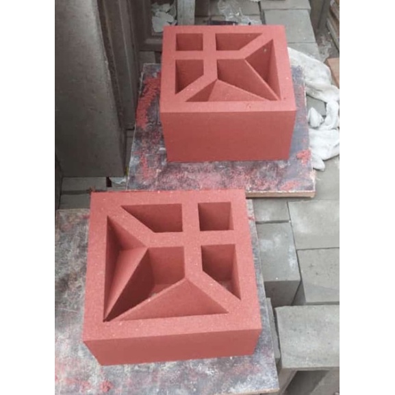 Jual roster beton minimalis merah / roster arrow / pagar beton ...