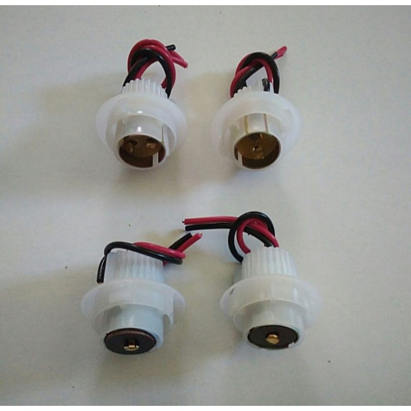 Jual fitting lampu plastik + dop / socket lampu Sein kaki satu (engkel ...