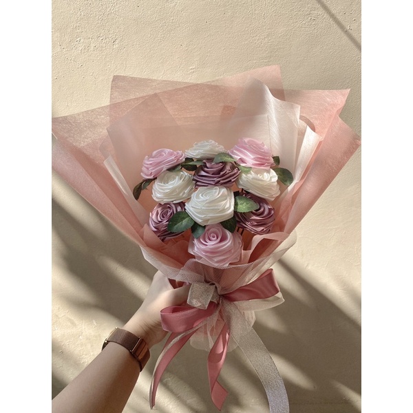 Jual [READY STOCK] Satin Bouquet / Bunga Satin / Buket Bunga | Shopee ...