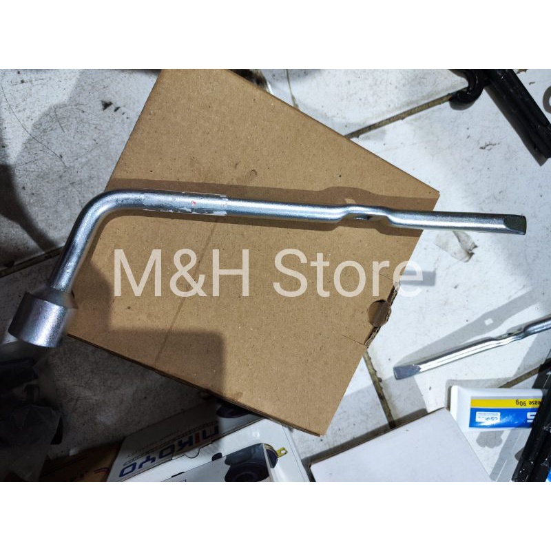 Jual Kunci roda Innova Hilux Fortuner original | Shopee Indonesia