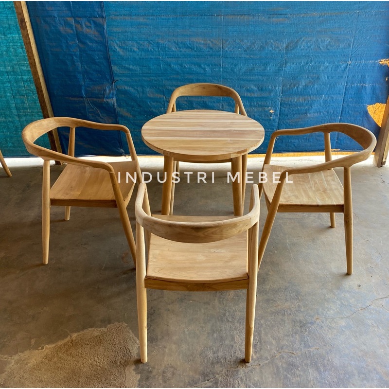 Jual Satu Set Meja Makan Cafe Kursi Selly - Kursi Cafe Retro Scandinavian - Meja Makan Bundar ...