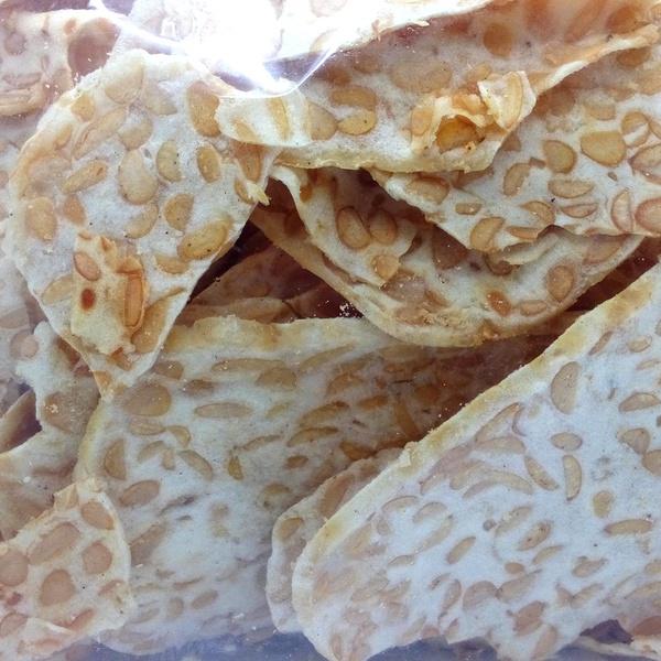 Jual Snack Keripik TEMPE Sagu 100 gram Premium EXP Aman | Shopee Indonesia