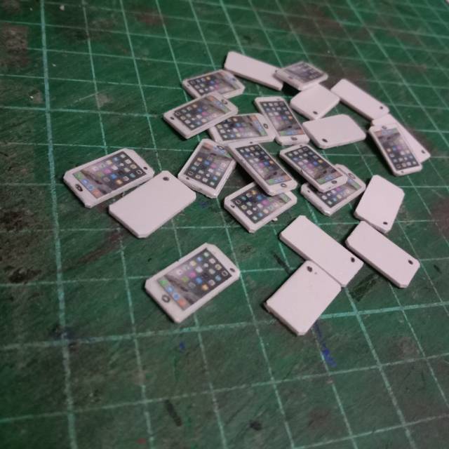 Jual miniatur handphone HP 1/12 (marvel legend , shf , figma ,sylvanian ...