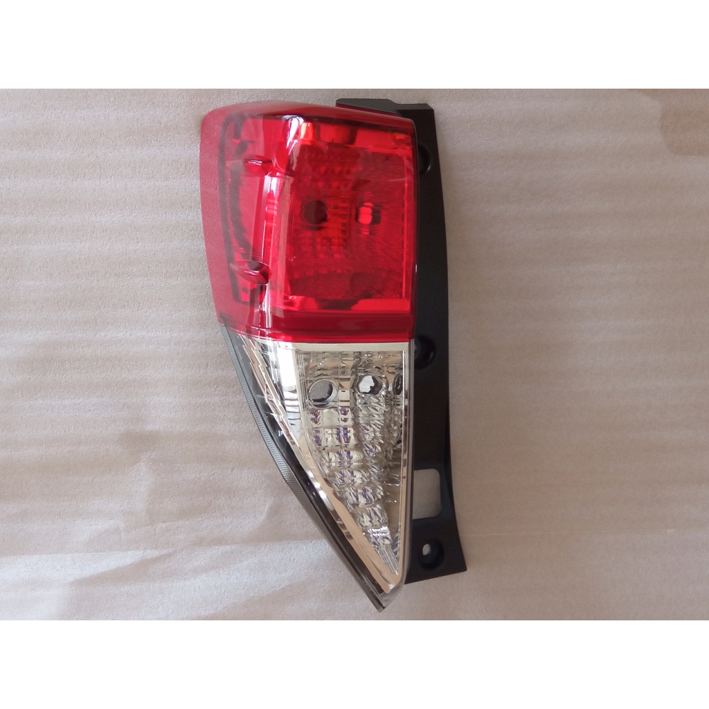 Jual LAMPU STOP INNOVA REBORN 2016-2022 LAMPU BELAKANG REM INOVA ...