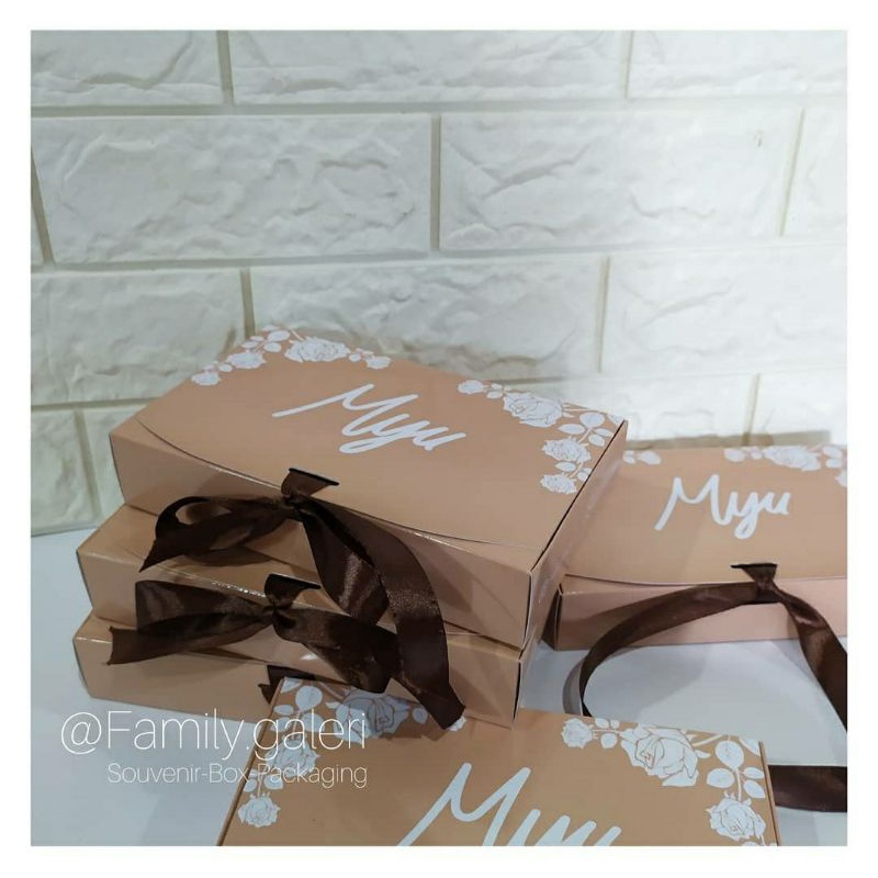 Jual Custome Box (Hijab & pakaian) | Shopee Indonesia