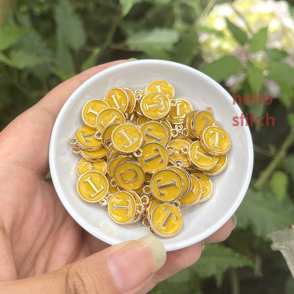 Jual [Pilih Huruf] 1 pcs Enamel Epoxy Huruf Bulat - KUNING tulisan GOLD ...