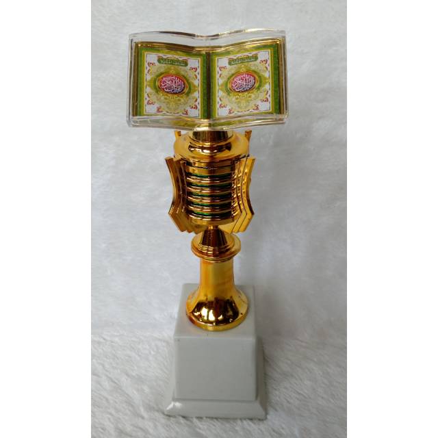 Jual Piala Qur'an Piala MTQ Piala Al'Quran Piala Buku Piala Islami ...