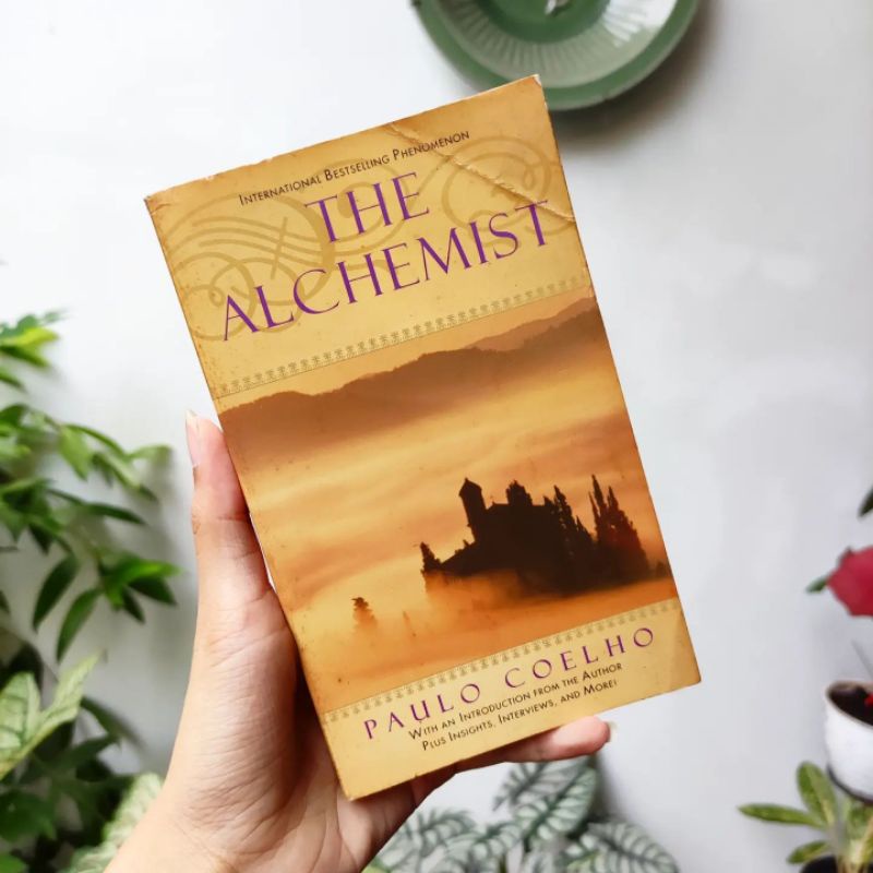 Jual Buku "The Alchemist" by Paulo Coelho | Shopee Indonesia