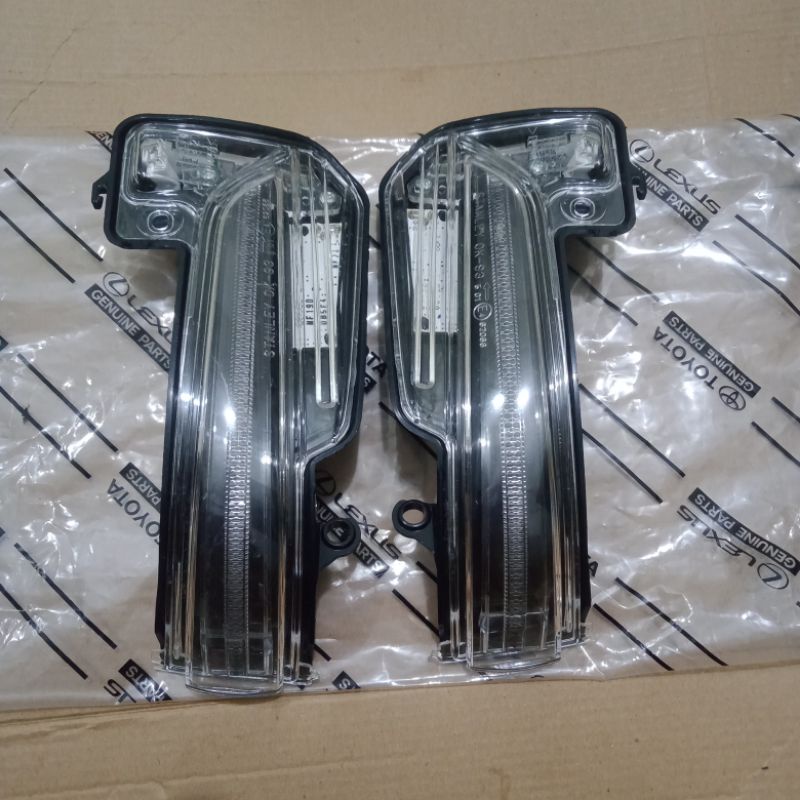 Jual Lampu Sein Sen Spion Innova Reborn Fortuner VRZ ORIGINAL -KANAN ...