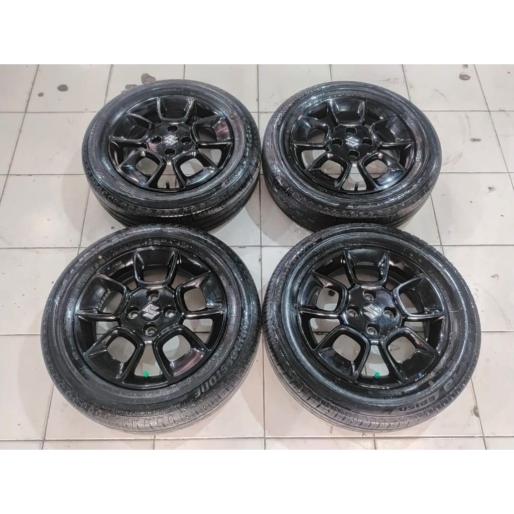 Jual velg mobil bekas ring 15 copotan ignis lubang baut 4x100 warna hitam plus ban kondisi 70% ...