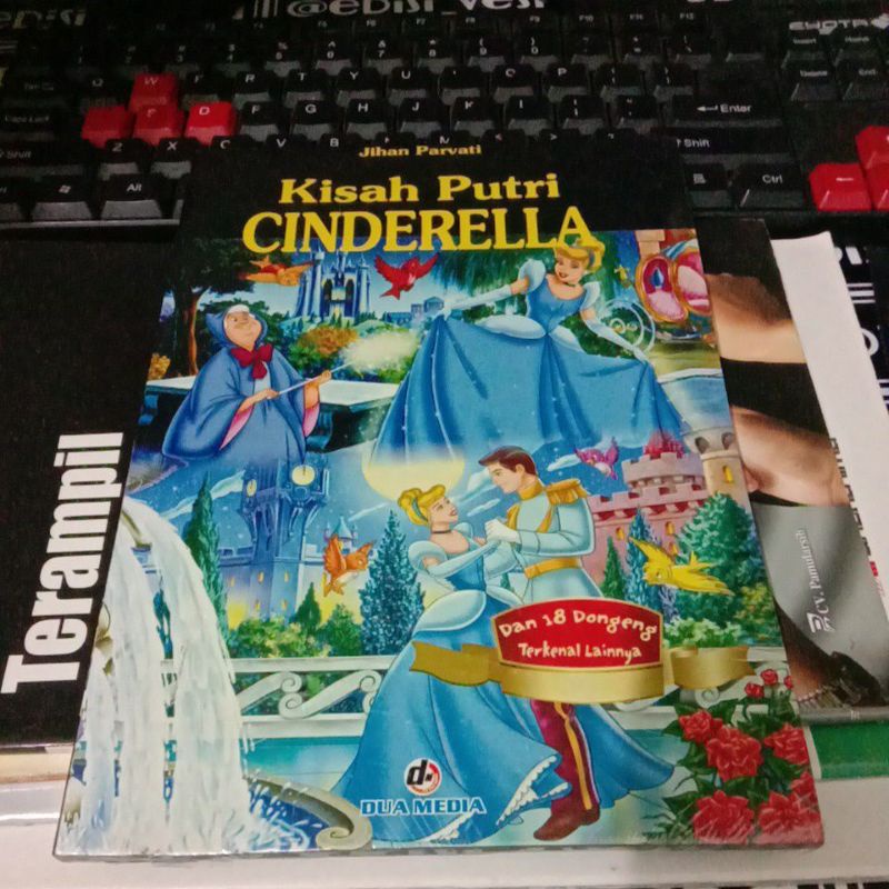 Jual BUKU KISAH PUTRI CINDERELLA DAN 18 DONGENG TERKENAL LAINNYA | Shopee Indonesia