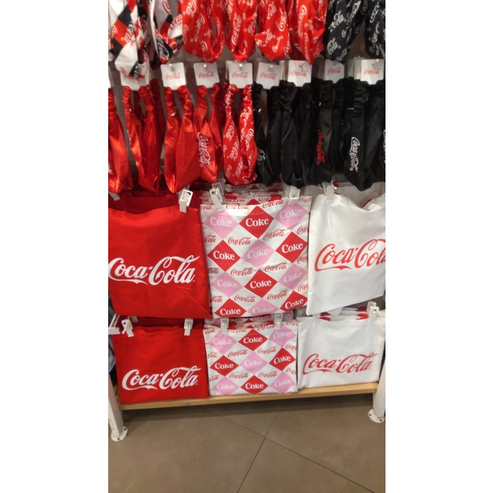 Jual MINISO Coca - Cola Shopping Bag [READY STOCK] | Shopee Indonesia
