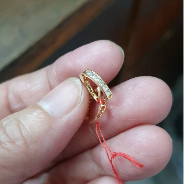 Jual Anting balok jepit listring mata putih kadar emas asli 70% 700 16k ...