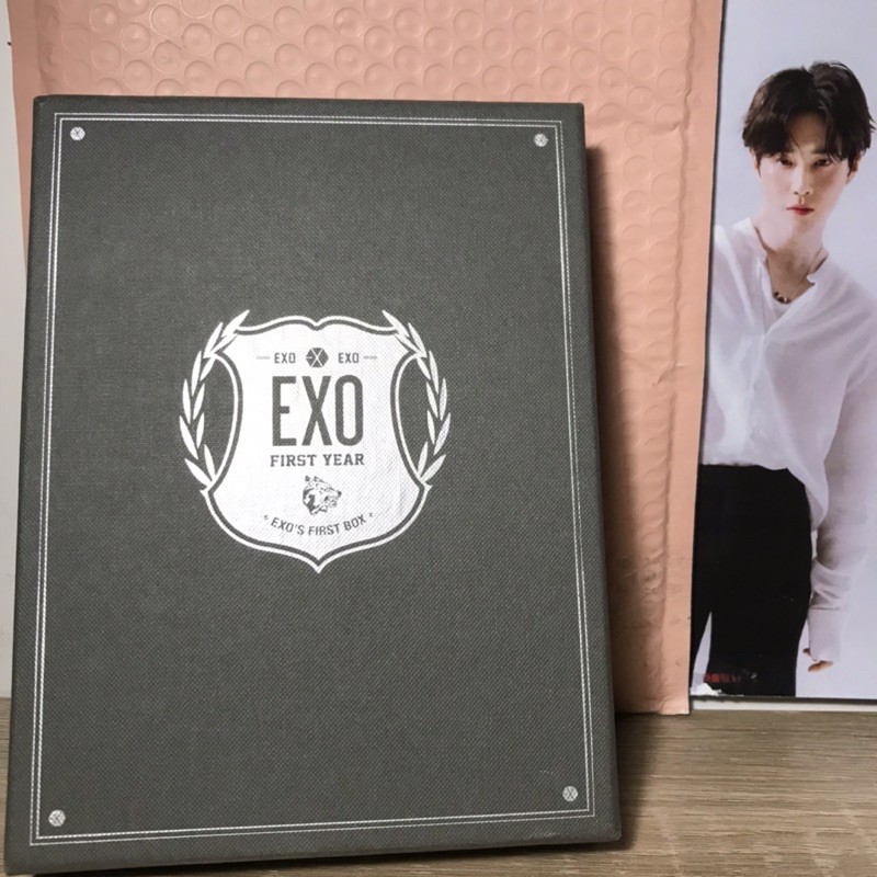 Jual EXO FIRST BOX | Shopee Indonesia