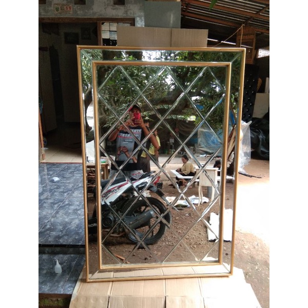 Jual frame kaca bevel. | Shopee Indonesia