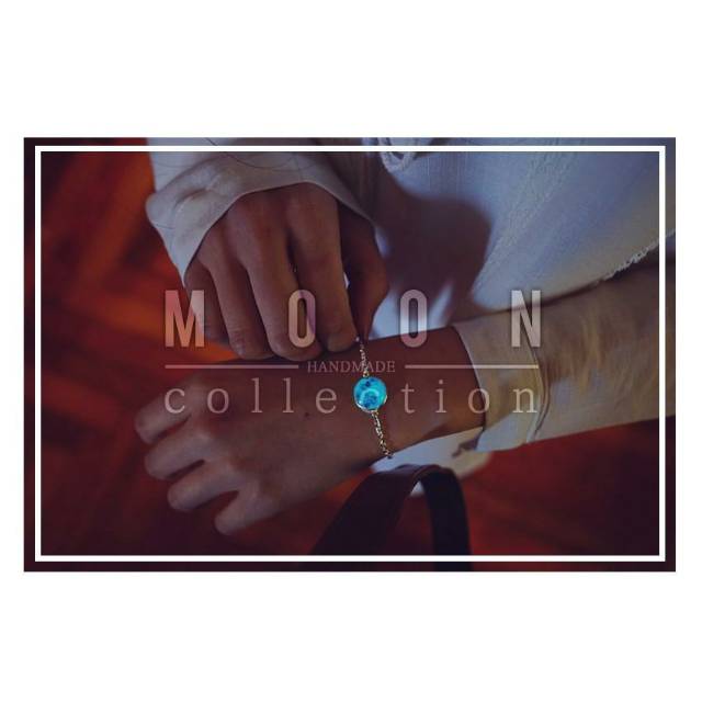 Jual Rainbow Moon Therapy Bracelet (blue moon 'Hope') | Shopee Indonesia