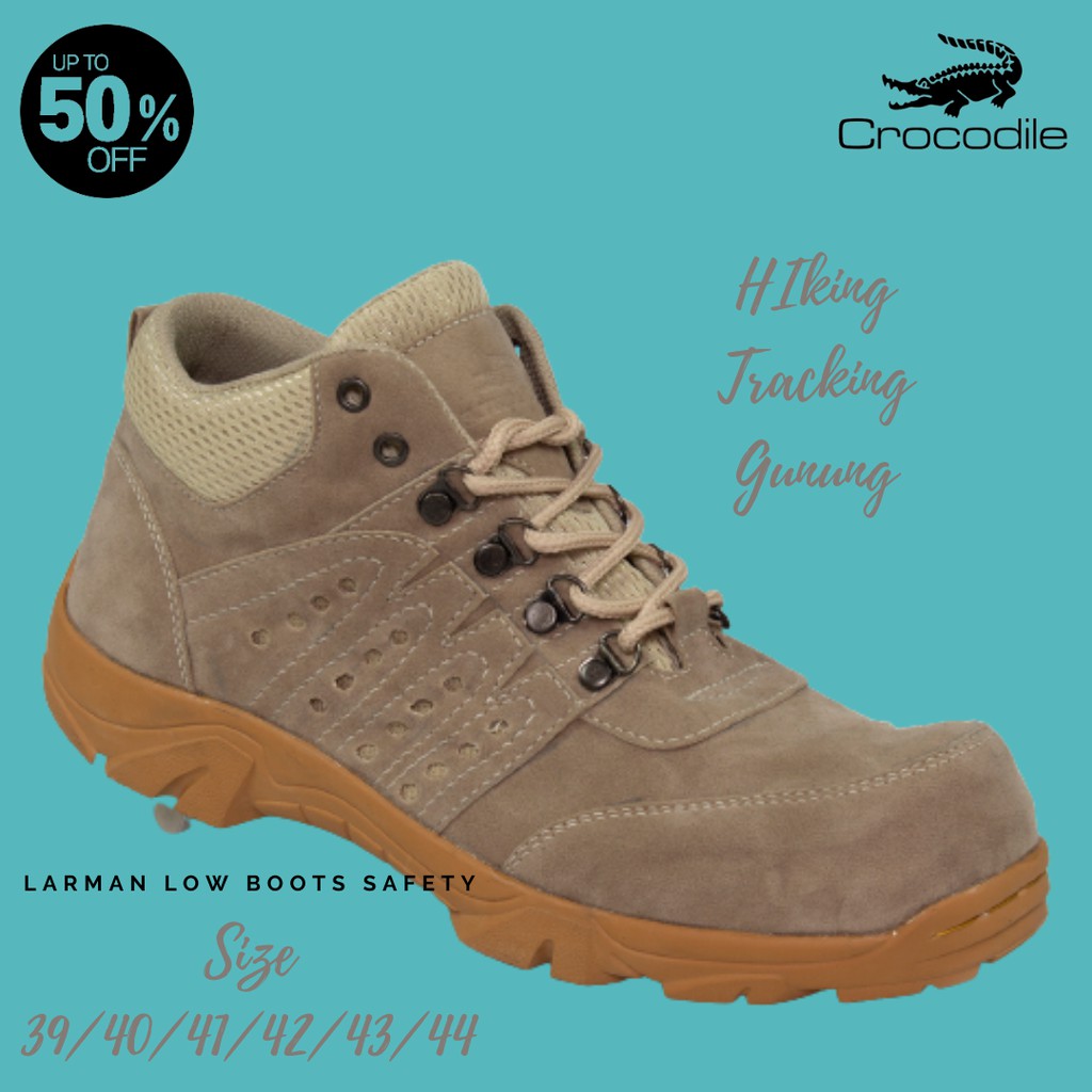 Jual Sepatu Pria Crocodile Larman Suede Cream Low Boots Pendek Ujung ...