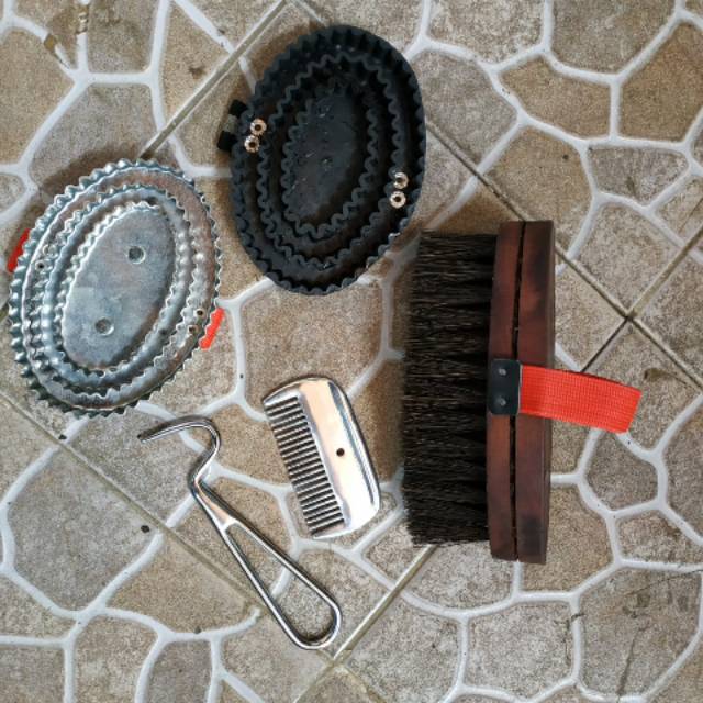 Jual Alat grooming kuda ( 1 set) | Shopee Indonesia