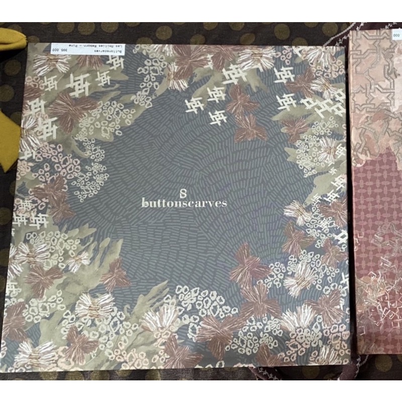 Jual Box Buttonscarves (box/kotak saja) dan paper bag BS | Shopee Indonesia