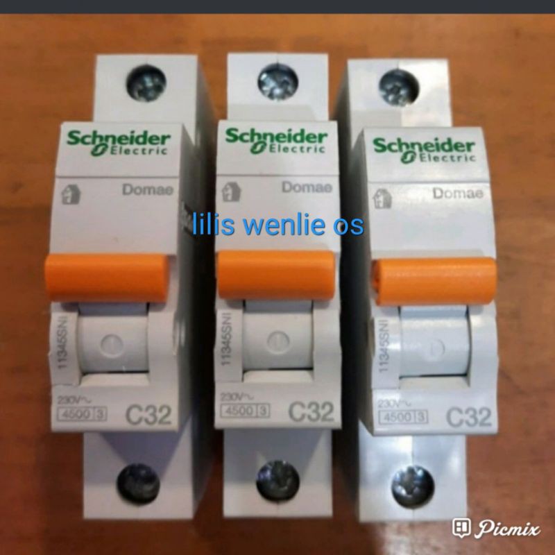 Jual mcb domae 1p 32a Schneider | Shopee Indonesia