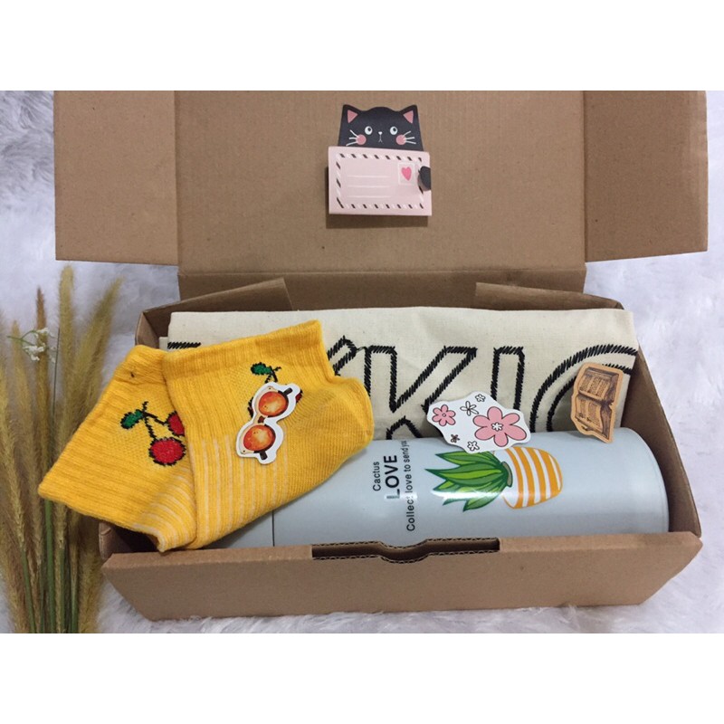 Jual GIFT BOX / HAMPERS ULANG TAHUN (bisa request ucapan) | Shopee ...