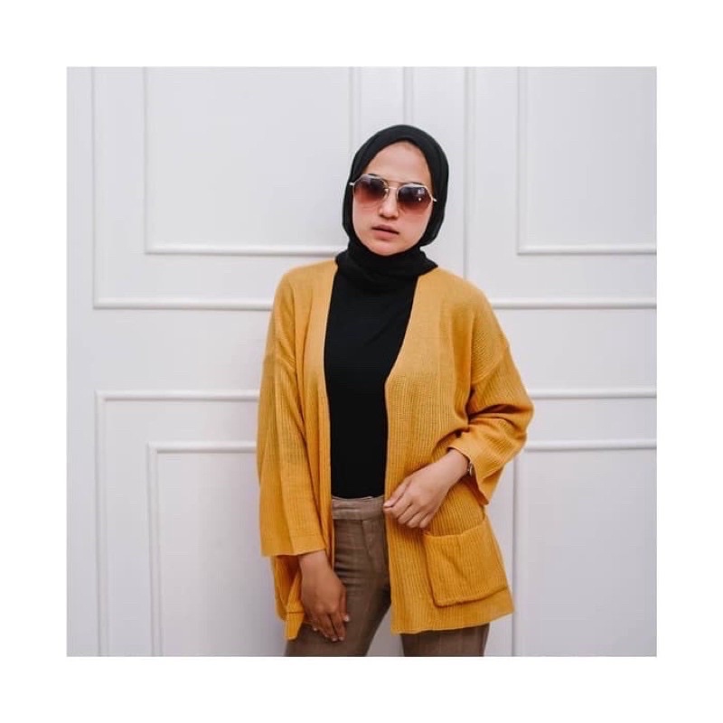 Jual LOCY CARDY Cardigan Rajut Oversized dan Normal Size - Kardigan Polos Wanita Bahan Rajut ...