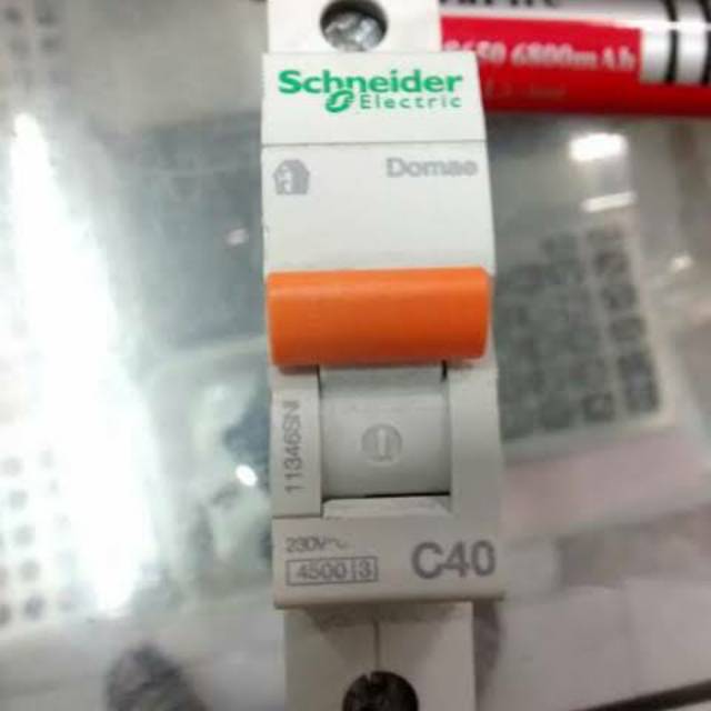 Jual MCB DOMAE SCHNEIDER 1 PHASE 40A ORIGINAL | Shopee Indonesia