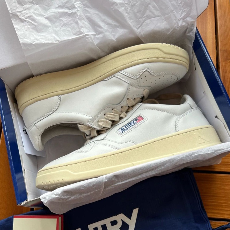 Jual Sepatu Autry ~ Sepatu Jahitan Putih Ekor Papan Kasual Sepatu Retro ...