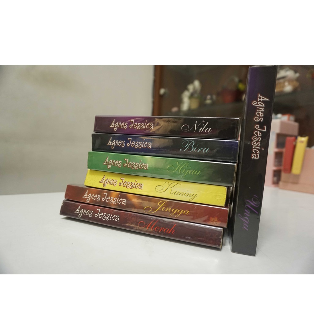 Jual Novel Agnes Jessica Merah Jingga Kuning Hijau Biru Nila Ungu ...