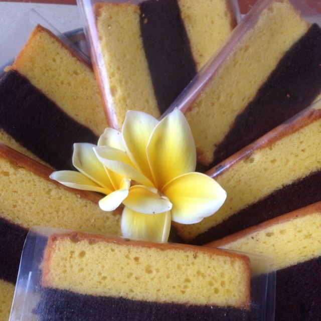 Jual Kue Lapis Surabaya slice isi 15 slice | Shopee Indonesia